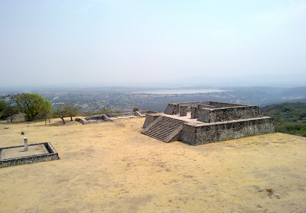 Xochicalco, Olmeca-Xicalanca
